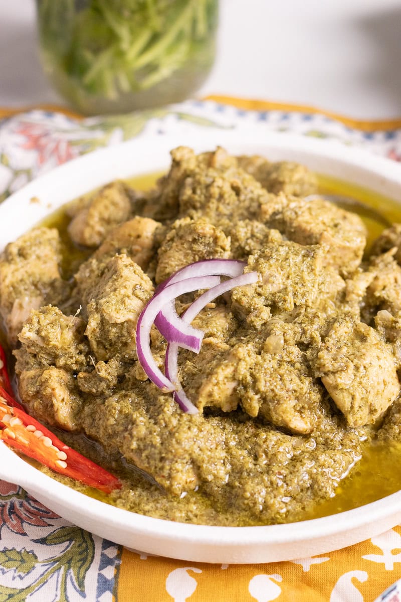 Weeknight Easy Hara Masala Chicken Recipe - Flour & Spice