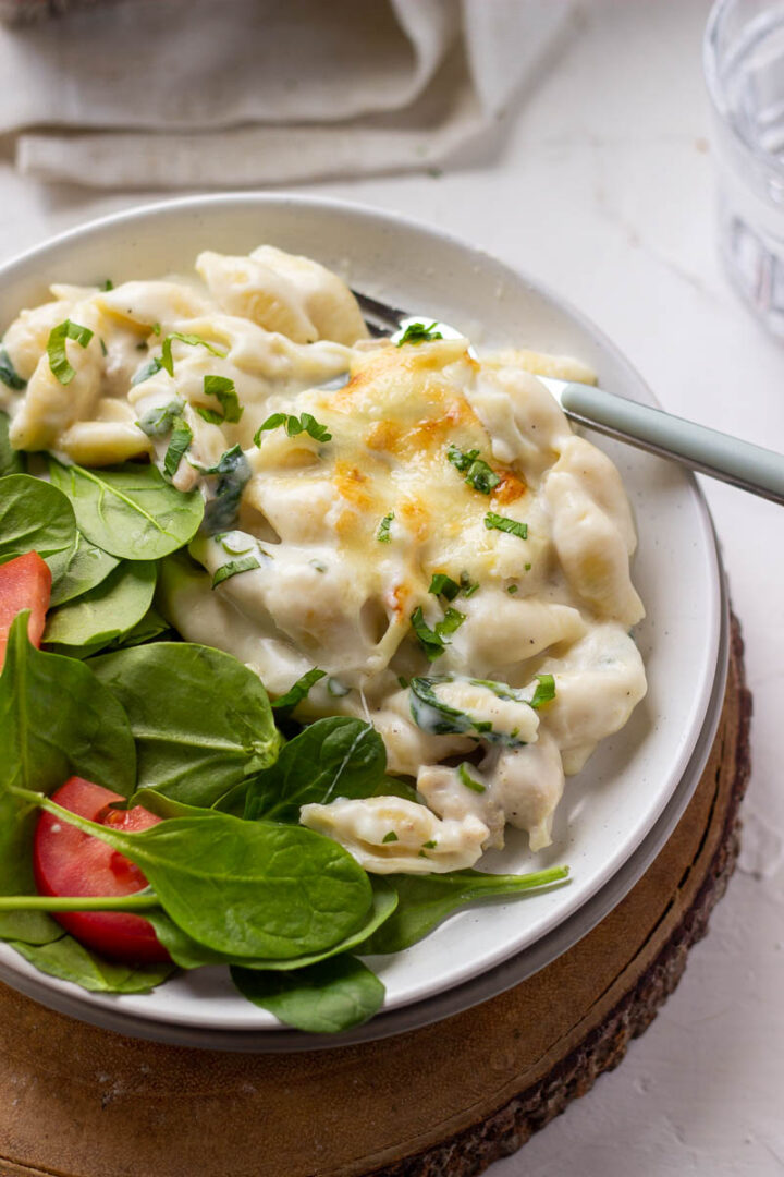 White Sauce Chicken Pasta - with Video! - Flour & Spice